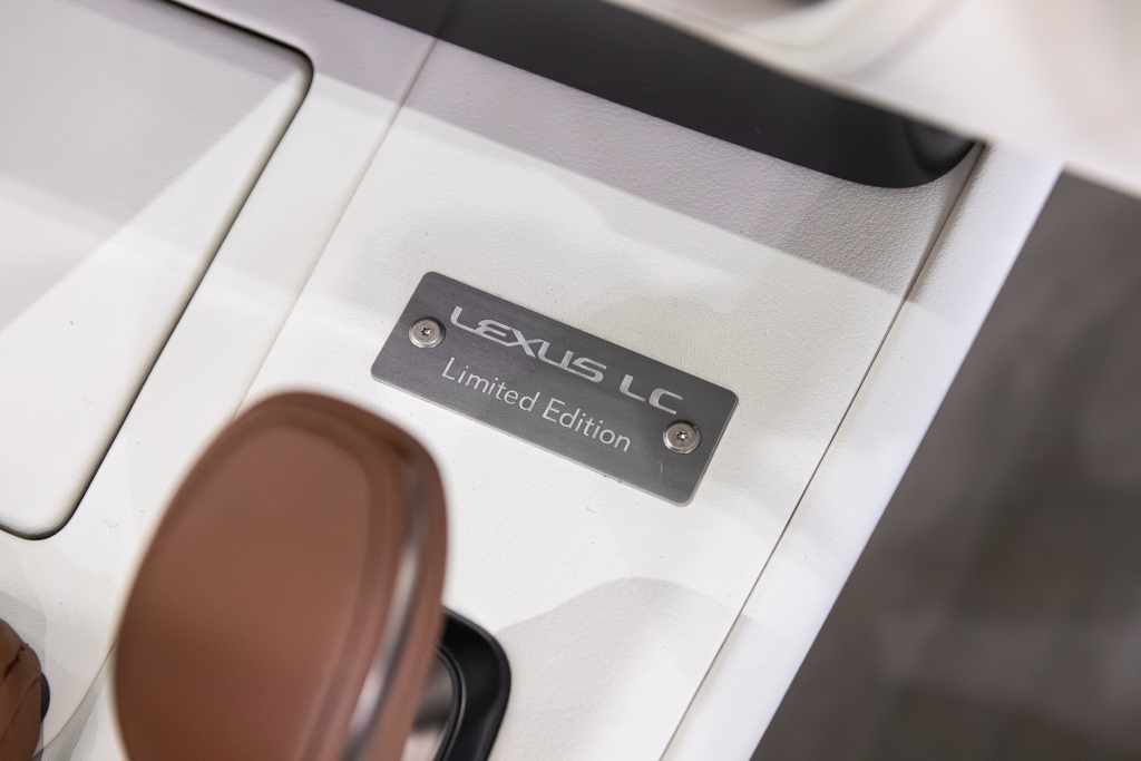 LEXUS LC 500 โฉมปี (18-26) 5.0 Pinnacle Convertible AT Limited Edition ...