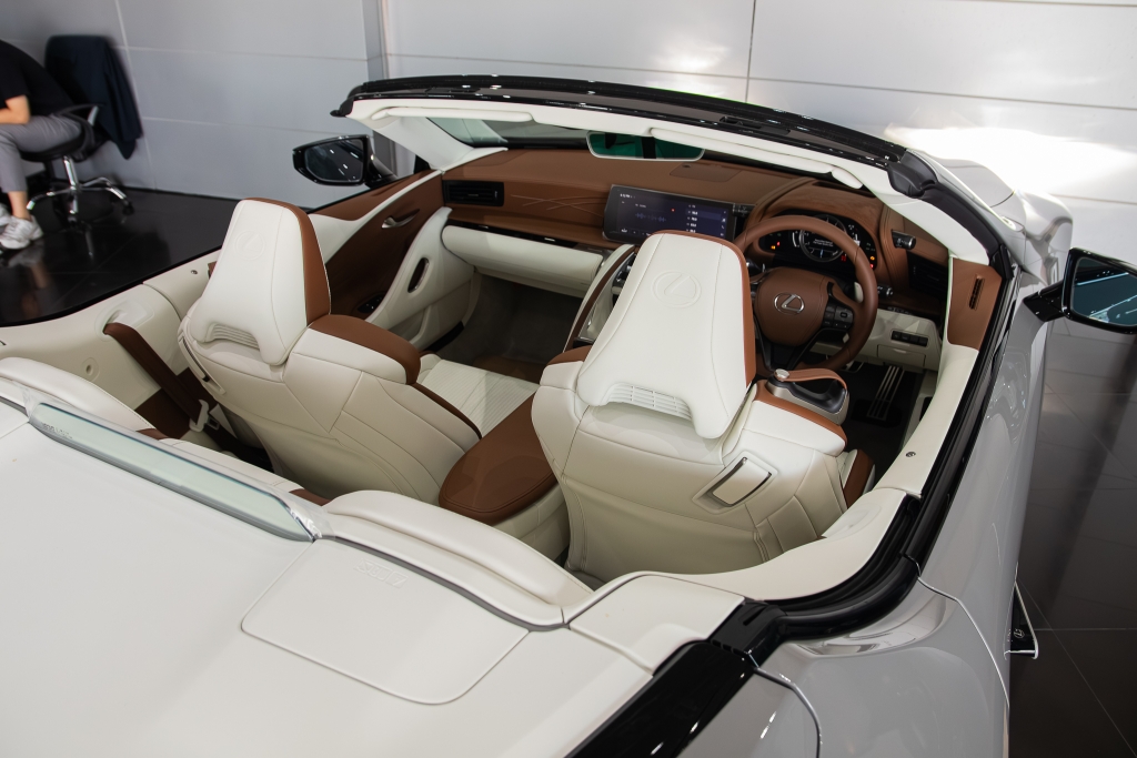 LEXUS LC 500 โฉมปี (18-26) 5.0 Pinnacle Convertible AT Limited Edition ...